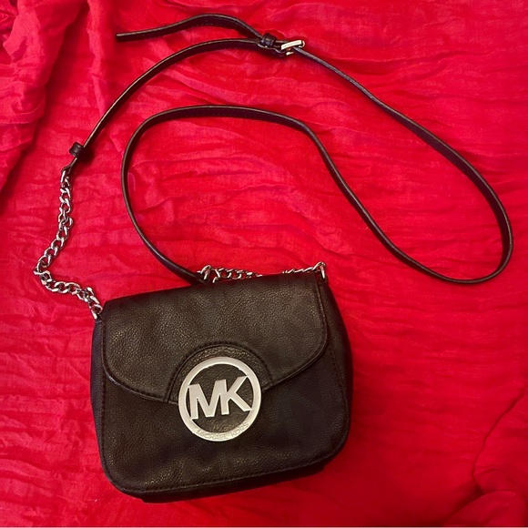 Michael Kors | Bags | Michael Kors Black Mini Crossbody Like New | Poshmark